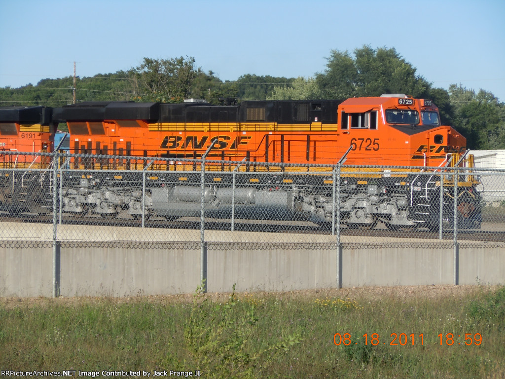 BNSF #6725